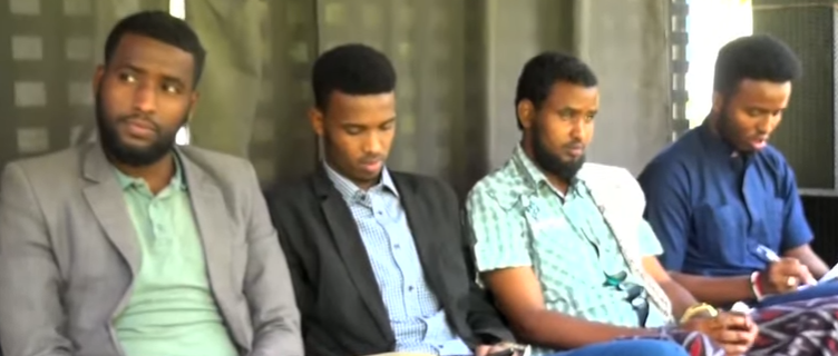 Daawo Muuqalka”Dhalinyarada Beelihii Ku Dagaalamay Ceel Afwayn Oo ku ...