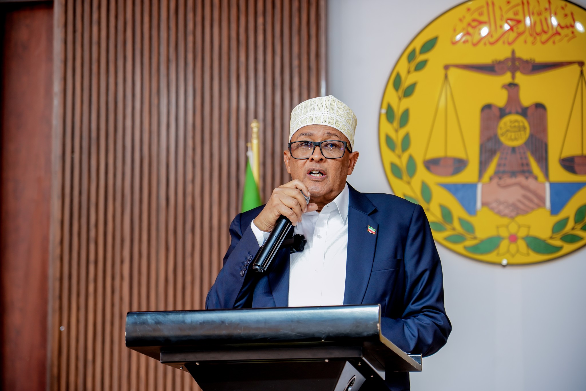 Madaxweyne Cabdiraxmaan Cirro oo Beesha Caalamka Kula Hadlay Luuqad Ay ...